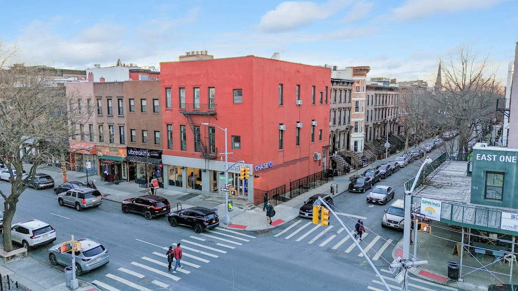 Court Street Corner Mixed-Use Building in Carroll Gardens – TerraCRG
